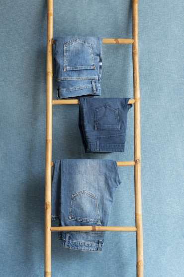 Are Colored Jeans Still in Style? A Look at Natural Tones in 2023/2024 ...