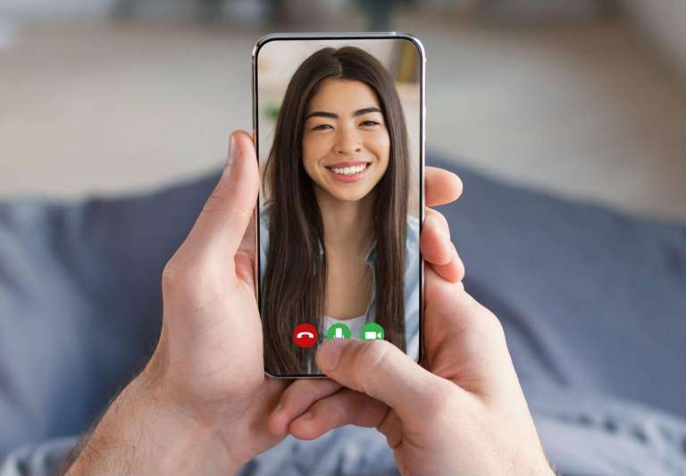 What Colors Go Well With Pink? Top Outfit Ideas For The Modern Chic ...